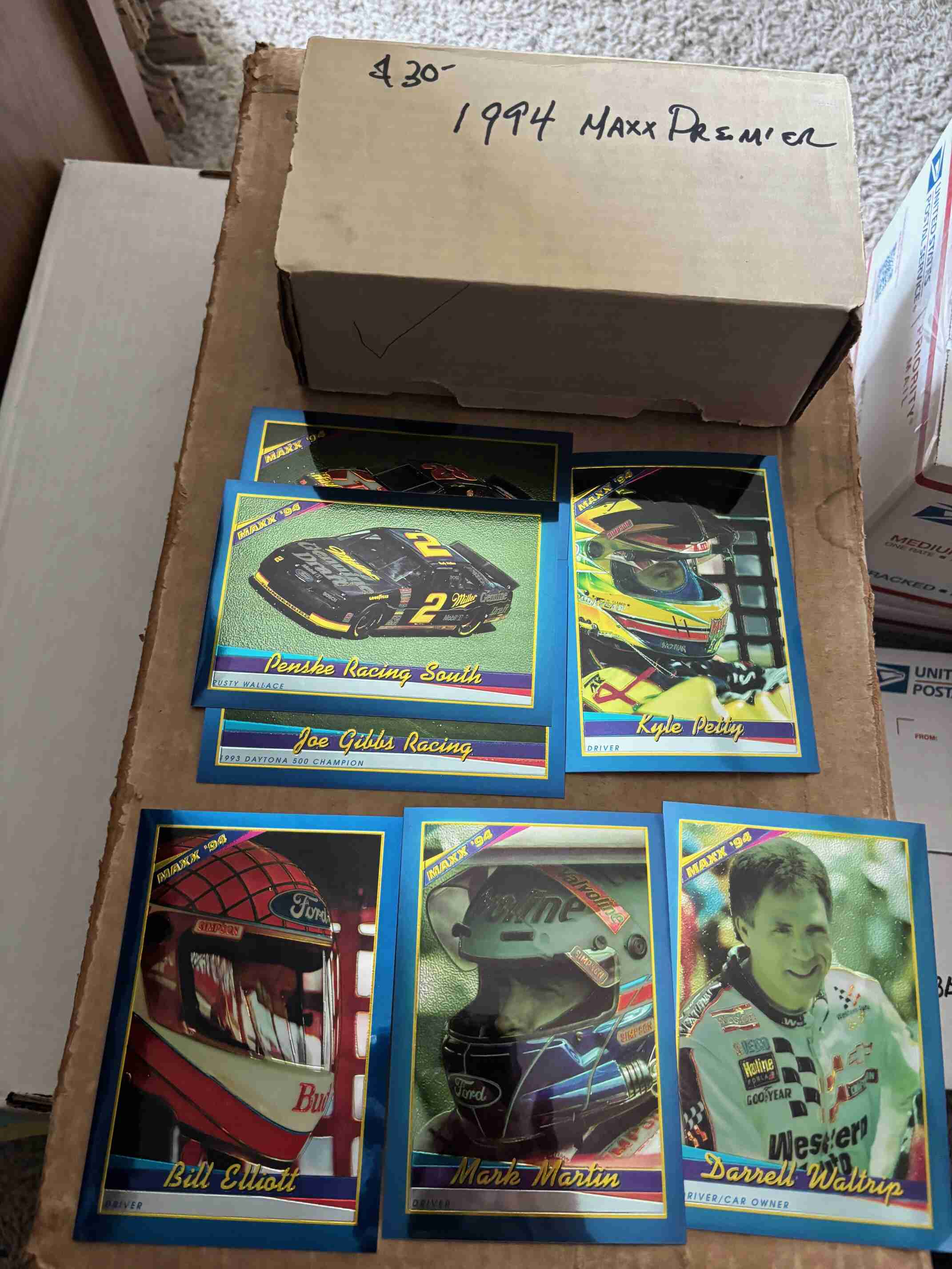Sportlots Auctions: Clearance 2500 Nascar cards- 94 Maxx set, Stars, RCs++